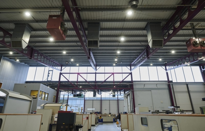 The benefits of installing highbay fittings - Ansell Lighting